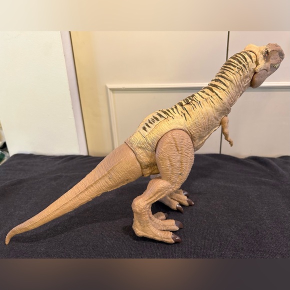 Mattel | Toys | Jurassic World Tyrannosaurus T Rex Hunt N Chomp ...